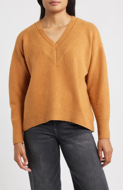 CITY BLUES Long Sleeve V-neck Sweater - Cognac