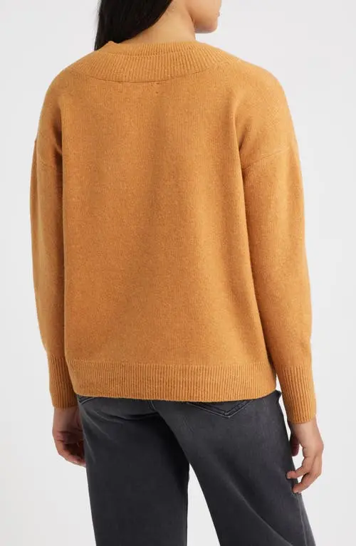 CITY BLUES Long Sleeve V-neck Sweater - Cognac