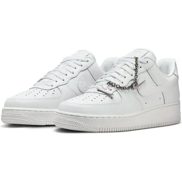 Nike Air Force 1 '07 Low Basketball Sneaker