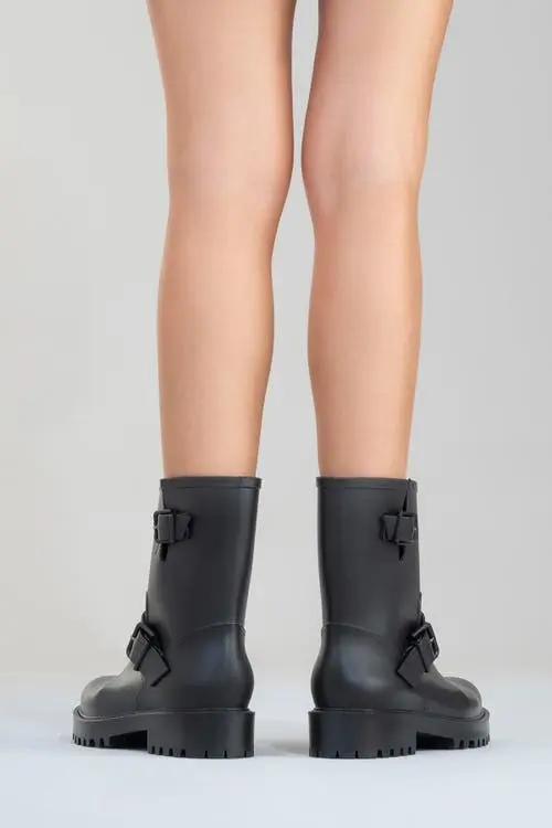 PROLOGUE SHOES Zone Rain Boot - Black Faux Leather
