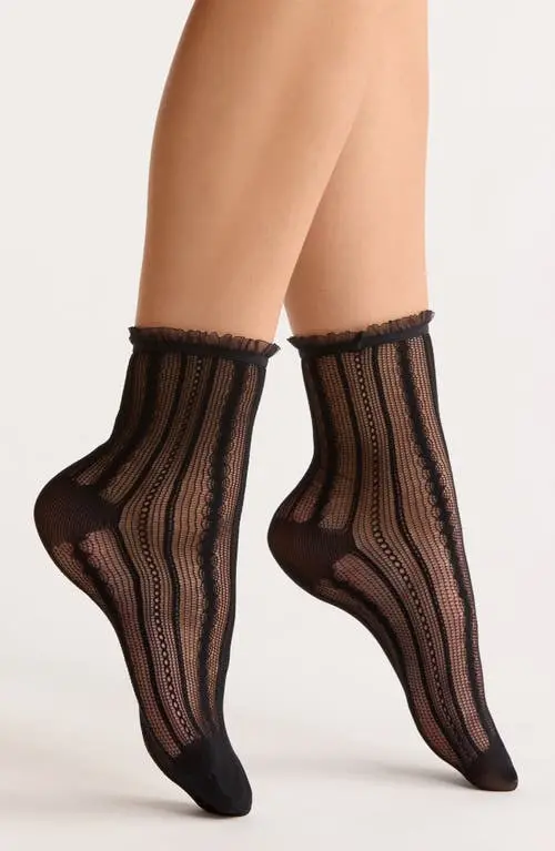 Nordstrom Sheer Lace Quarter Socks - Black
