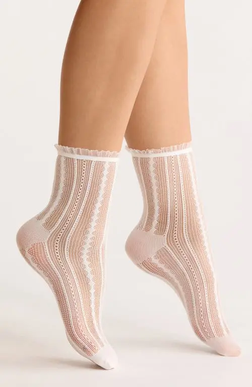 Nordstrom Sheer Lace Quarter Socks - Ivory Sweet