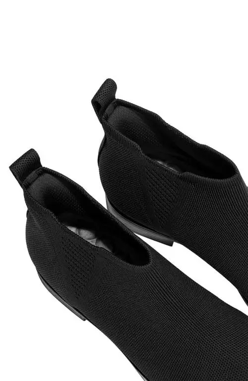 Vivaia Boots - Black