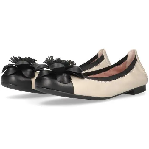 Pretty Ballerinas Flower Leather Ballet Flats