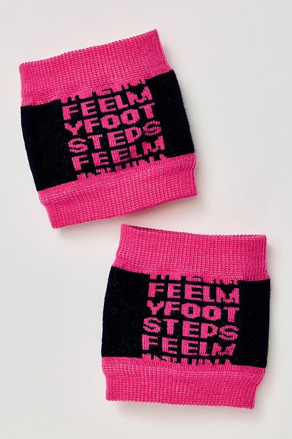FEEL MY FOOTSTEPS Foot Tubes - Letter Pink