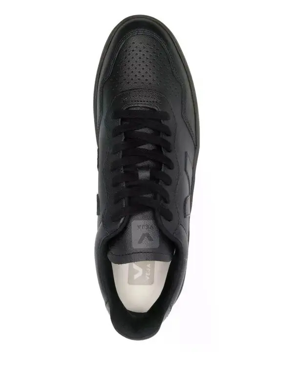 VEJA V-90 Sneakers - Black