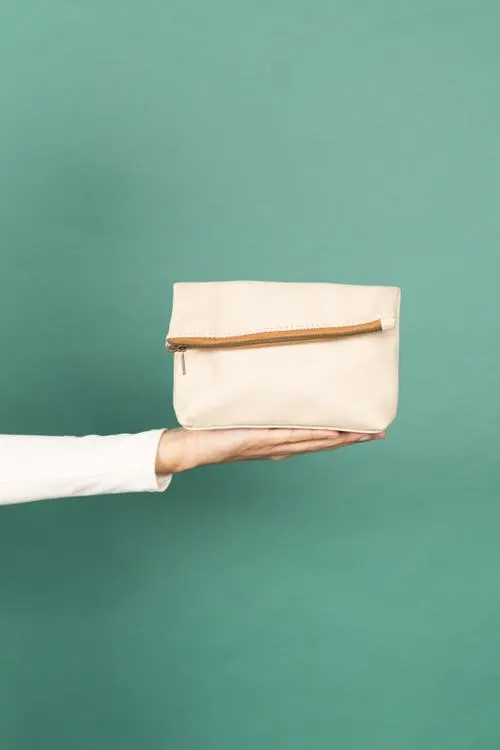 DEUX MAINS Asymmetric Makeup Bag - Bone