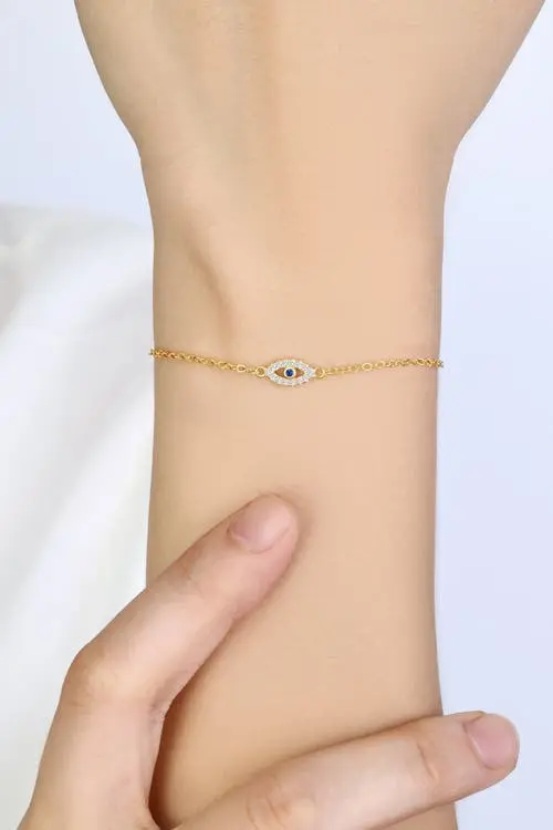 MINT & LILY Dainty Evil Eye Charm Bracelet - 18k Gold Plated