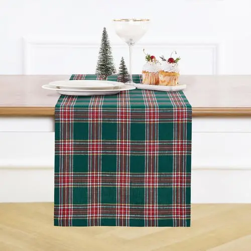 SOLINO HOME Linen Table Runner Tartan Plaid - Green
