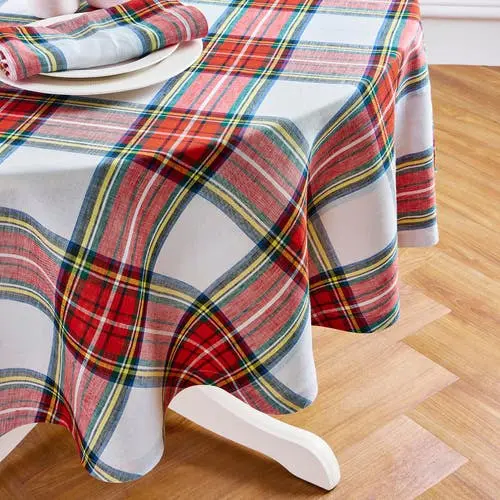SOLINO HOME Linen Round Tableclothstewart Plaid