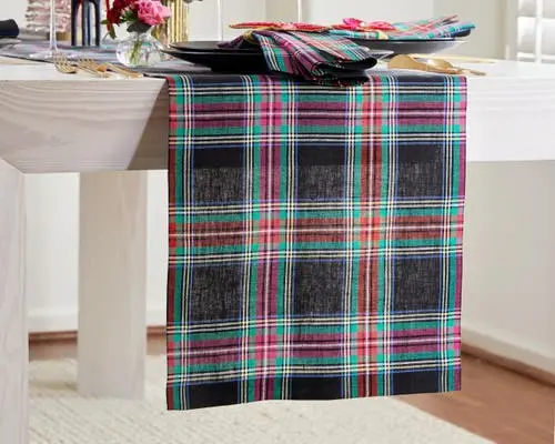 SOLINO HOME Linen Table Runnerjewel Plaid