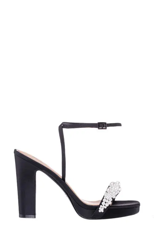 Nina Evette Platform Sandal - Black