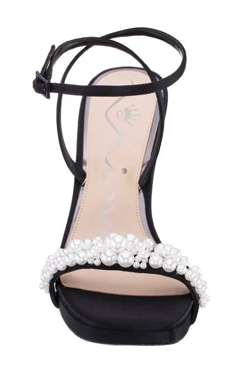 Nina Evette Platform Sandal - Black