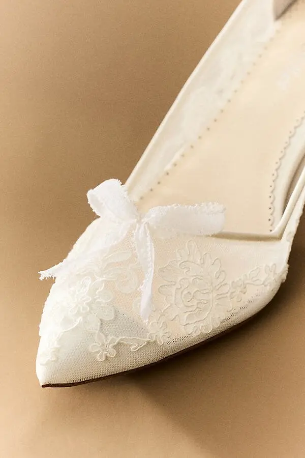 BELLA BELLE Floral Lace Kitten Heels