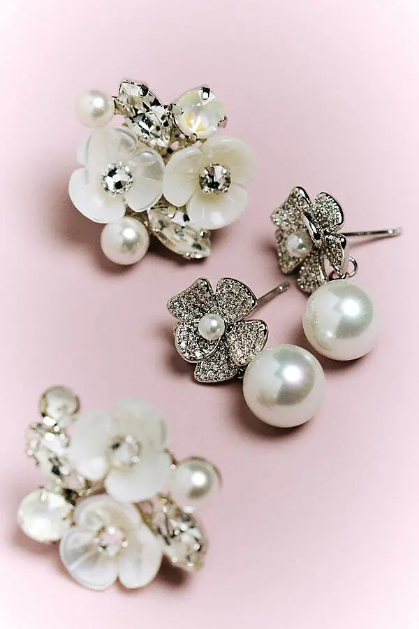 GEMELLI Flower Pearl Drop Earrings - Silver