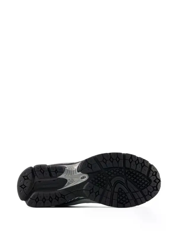 NEW BALANCE Logo-patch Sneakers - Grey