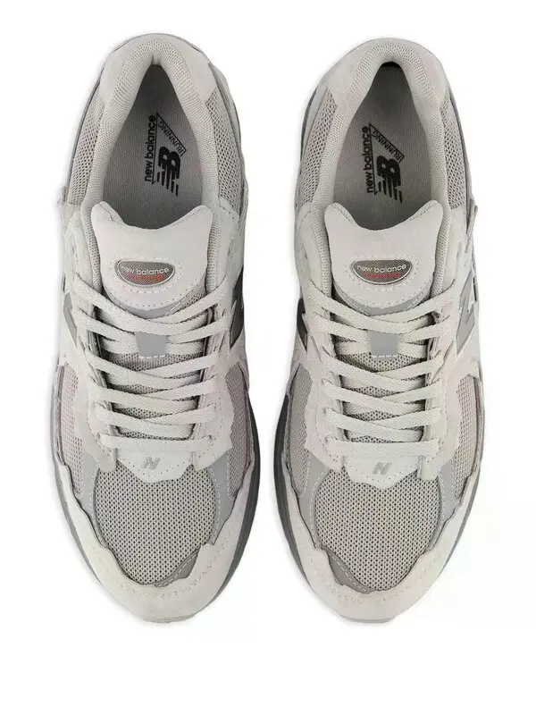 NEW BALANCE 2002r Sneakers - Grey