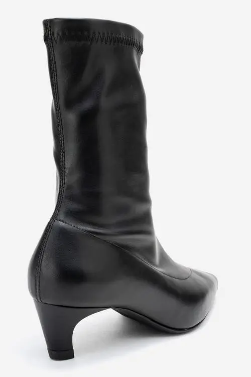 PROLOGUE SHOES Alora Kitten Heel Boot - Black