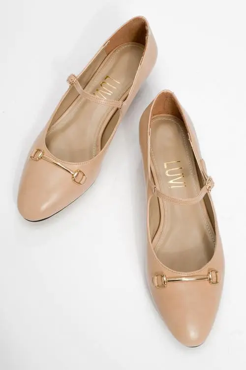 PROLOGUE SHOES Ojen Low Heel Shoe - Beige