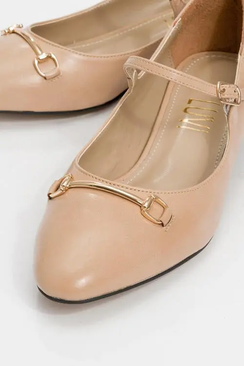 PROLOGUE SHOES Ojen Low Heel Shoe - Beige