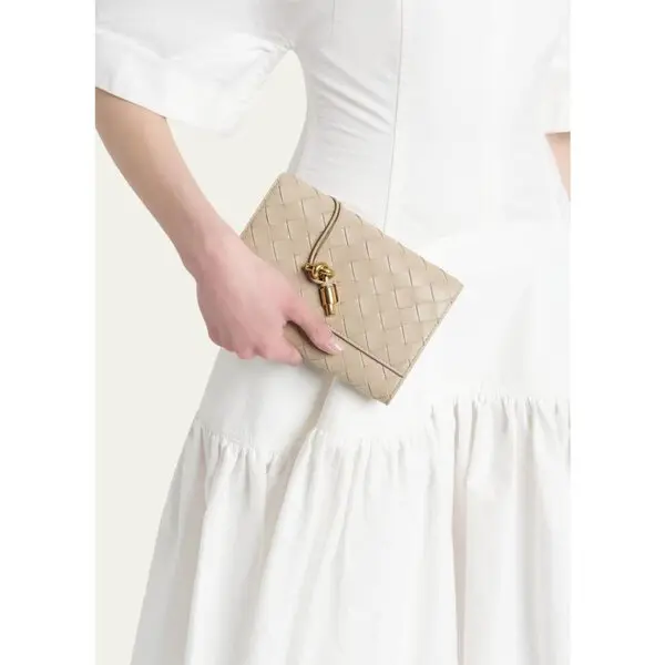 Bottega Veneta Andiamo Leather Pouch - Ecru