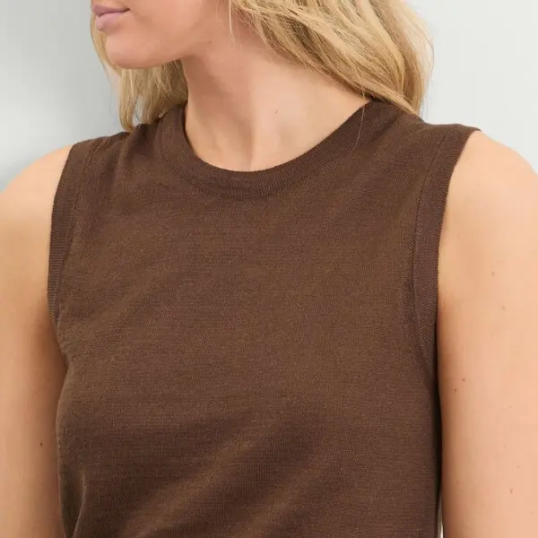 NOTHING WRITTEN Rola Linen Sleeveless Top
