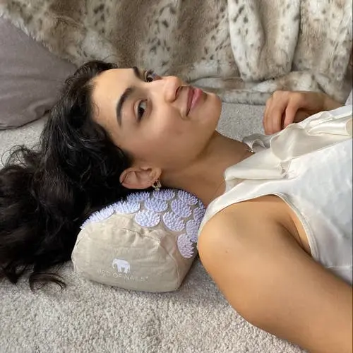 BED OF NAILS Bon Eco Pillow Original Acupressure Design With 2142 Precision Nails