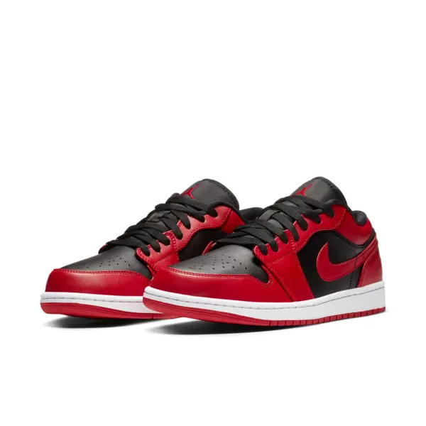 JORDAN 1 Low Sneakers