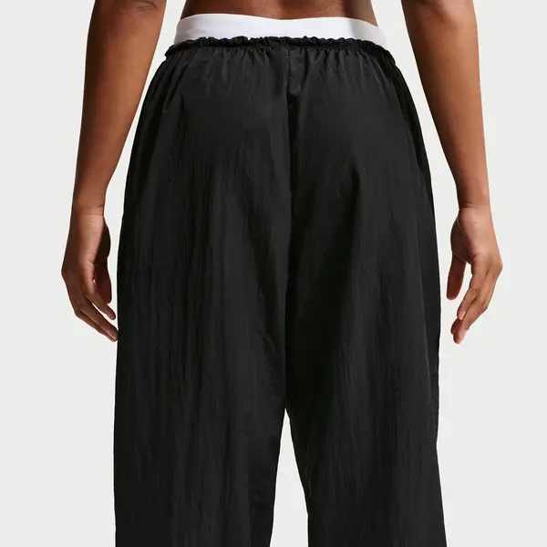Nike Sportswear Loose High-waisted Parachute Track Pants