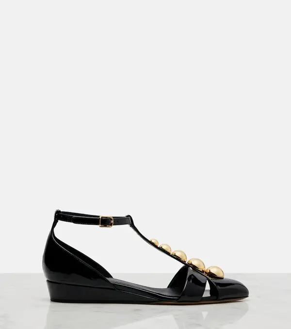 Chloé Cleia Studded Patent Leather Wedges - Black