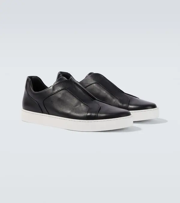Manolo Blahnik Agilio Leather Sneakers - Black