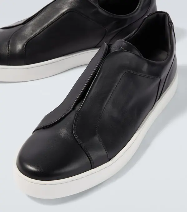 Manolo Blahnik Agilio Leather Sneakers - Black
