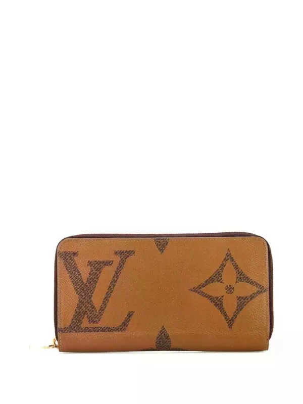 LOUIS VUITTON Zippy Wallet Reverse Monogram Giant Small Wallets - Brown