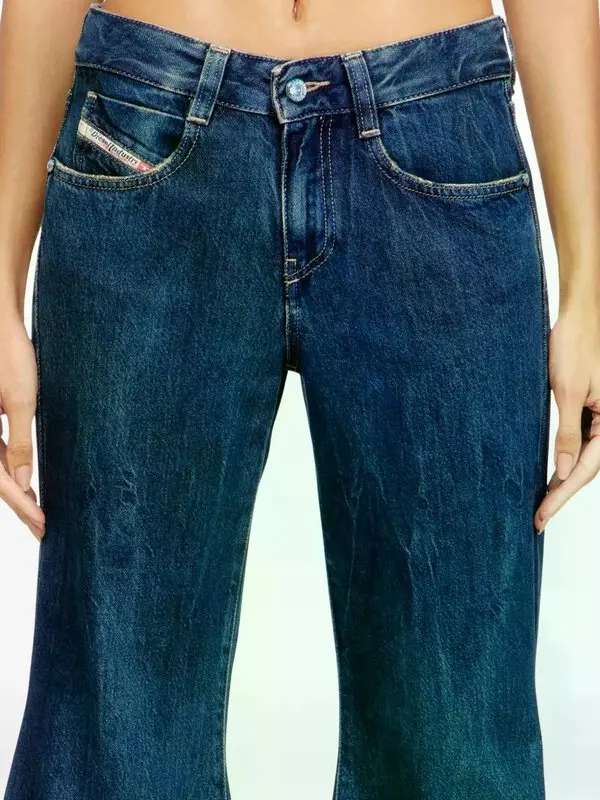DIESEL® 1970 D-bleess 09n61 Flared Low-waist Jeans