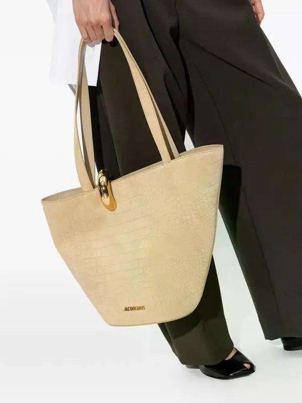 Jacquemus Medium Bambola Shoulder Bag - Neutrals
