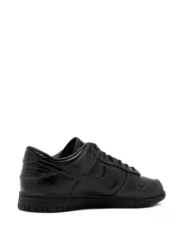 Nike Dunk Low Logo-detail Sneakers