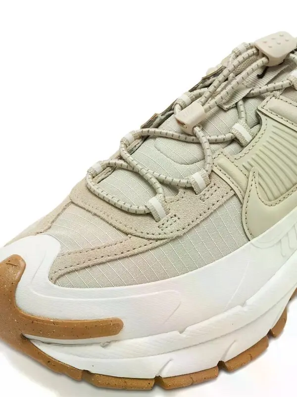 Nike Zoom Vomero Roam Sneakers - Neutrals