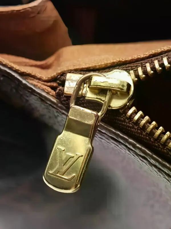 LOUIS VUITTON 2009 Cabas Bobur Monogram Tote