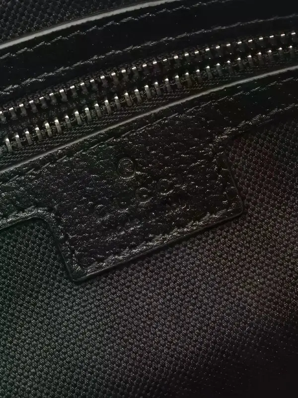 Gucci Gg Supreme Messenger Bag