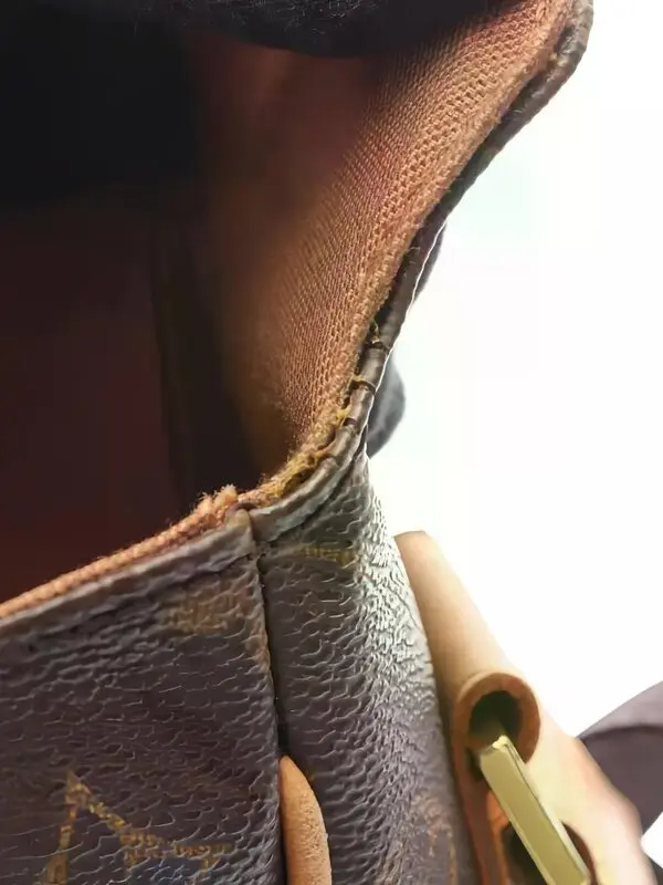 LOUIS VUITTON 2001 Abbesses Monogram Shoulder Bag