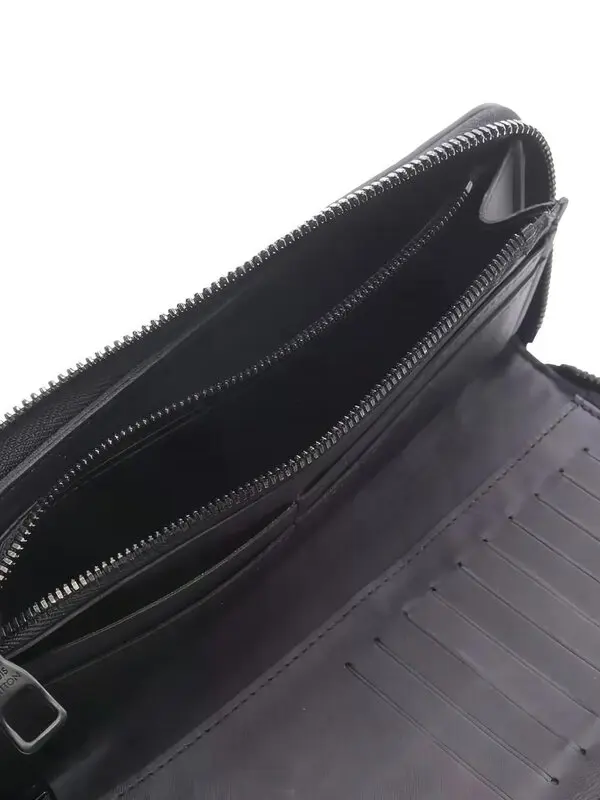 LOUIS VUITTON 2021s Monogram Leather Zip-closure Wallet