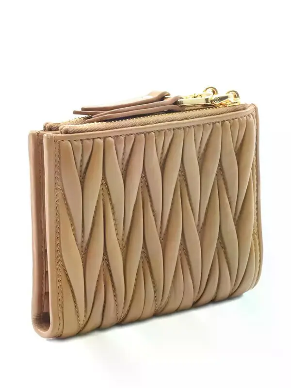 Miu Miu 2010s Matelasse Bi-fold Leather Wallet - Neutrals