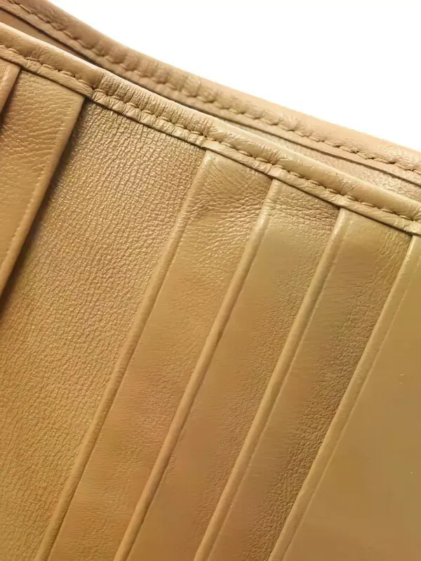 Miu Miu 2010s Matelasse Bi-fold Leather Wallet - Neutrals