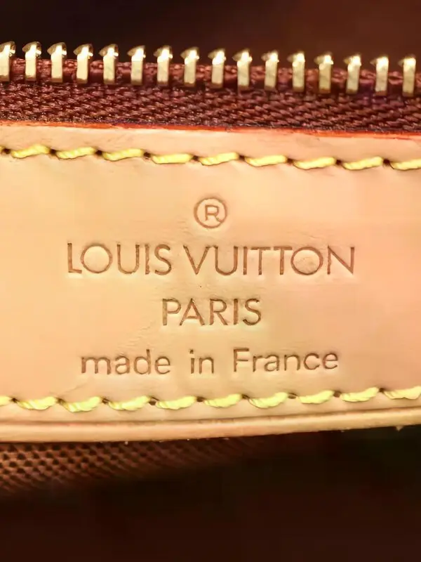 LOUIS VUITTON 2002 Abbesses Shoulder Bag