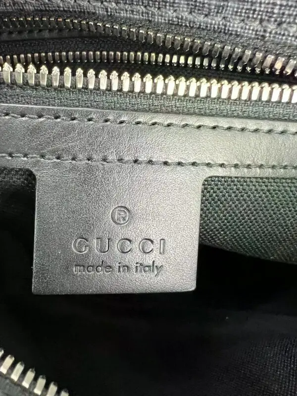 Gucci Gg Supreme Studded Messenger Bag