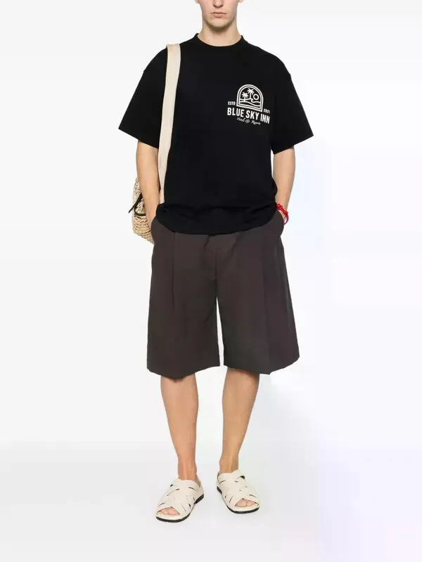 BLUE SKY INN Resort Logo T-shirt - Black