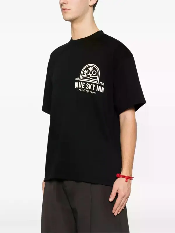 BLUE SKY INN Resort Logo T-shirt - Black