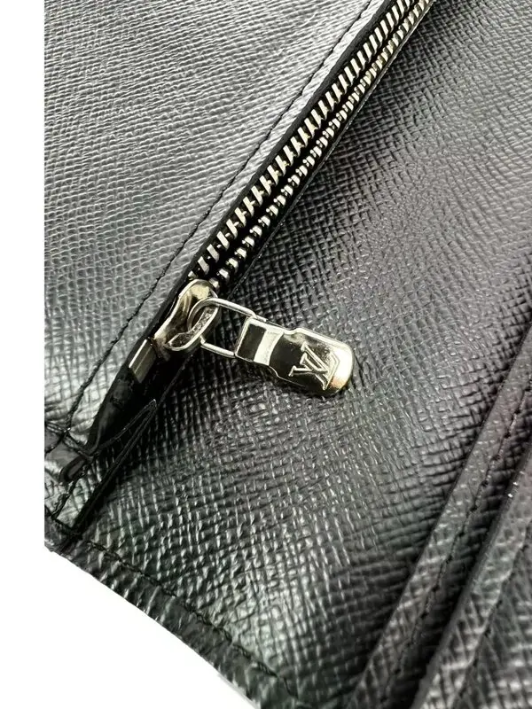 LOUIS VUITTON Brazza Leather Wallet - Black