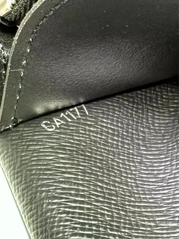 LOUIS VUITTON Brazza Leather Wallet - Black