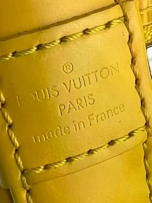 LOUIS VUITTON Alma Bb Epi Tote Bag